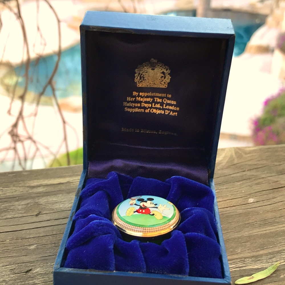Rare Halcyon Days Mickey Playing Tennis Trinket - Gem